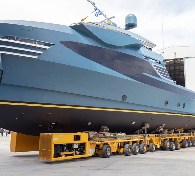 Yacht PHI PHANTOM , Alia Yachts | CHARTERWORLD Luxury Superyacht Charters